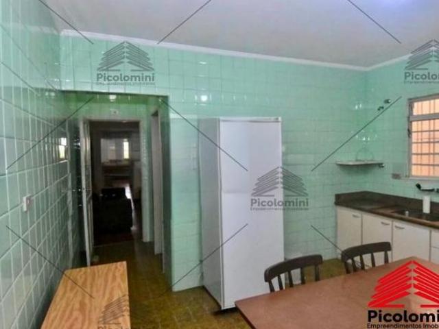 Sobrado à venda,Vila Formosa,200 m²,2 casas com entradas separadas,corredor lateral,02 quartos, 01 b