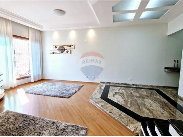Sobrado à venda Vila Maria com 3 quartos sendo 1 suite, 5 vagas, área gourmet