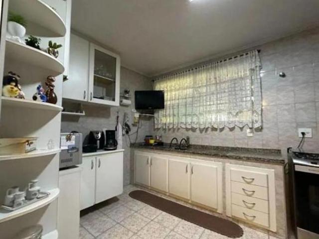 Sobrado à venda Vila Sônia com 3 quartos, com 226 m²