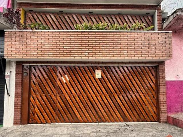 Sobrado à Venda/Locação no Jardim Germânia 4 Dorms, 3 Suítes, 250m² São Paulo