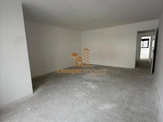 Sobrado à vvenda com 166m², 3 dormitórios, sendo 2 suítes com 3 vagas