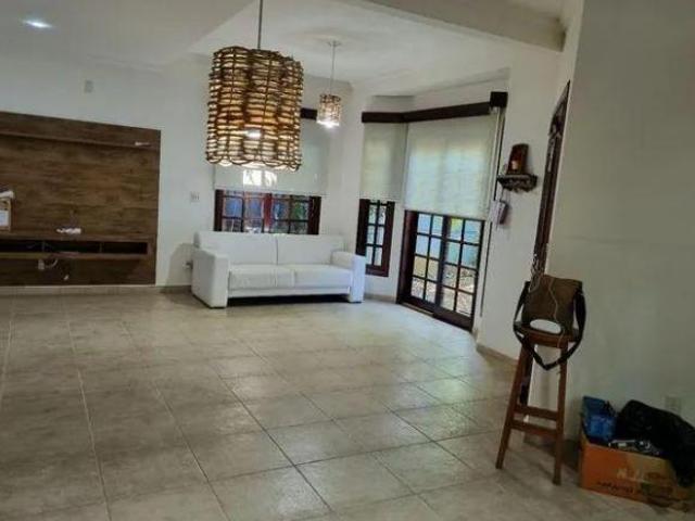 Sobrado Aconchegante em Meio à Natureza no Urbanova SJCampos