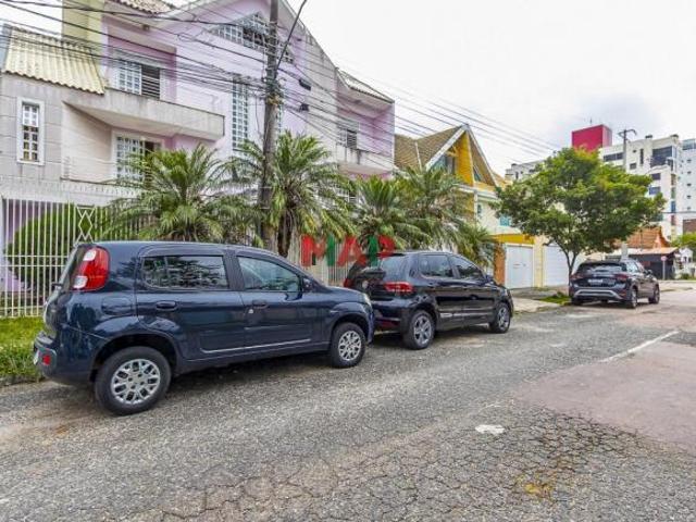Sobrado Água Verde 4 quartos sendo 3 suites 4 pavimentos térreo independente 5 vagas