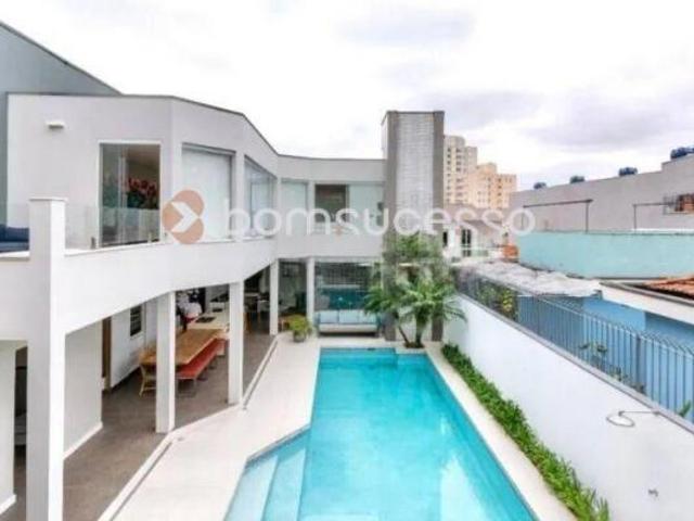 Sobrado alto padrão na Vila Carrão, 04 quartos, 02 suítes, 03 vagas, 10x41, 410 m² e 600 m² de área
