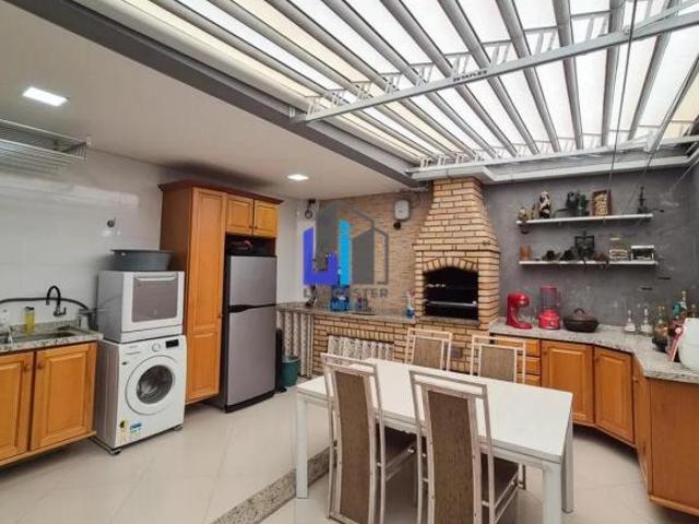 Sobrado Alto Padrão no Assunção | 185m² | 3 Suítes | 4 Vagas | Energia Solar