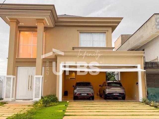 Sobrado Alto Padrão no Parqville Jacarandá | 337m² | 3 Suítes | Sem Vizinho no Fundo
