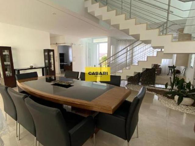 Sobrado Alto Padrão no Swiss Park SBC com 423m², 4 Suítes, Piscina e Lazer Completo
