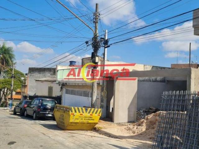 SOBRADO ALTO PADRÃO NOVO COM 3 SUITES E 4 VAGAS