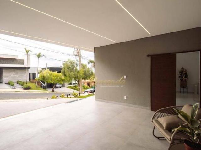 Sobrado alto padrão à venda, 4 quartos, 3 suítes, piscina, área gourmet, planejados, Indaiatuba