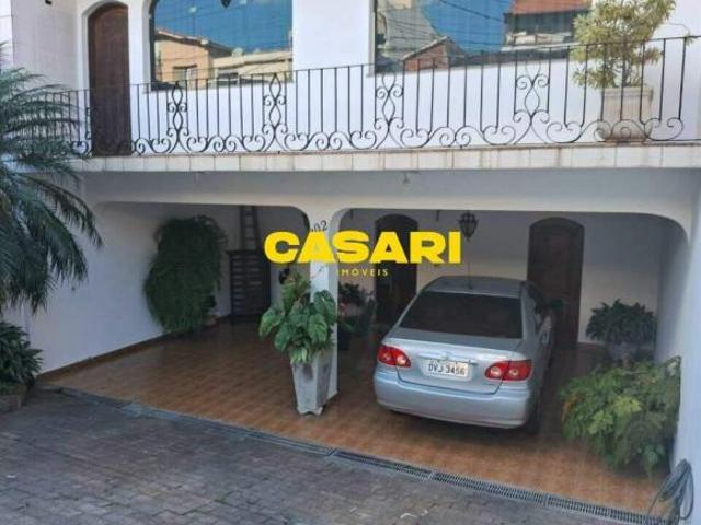 Sobrado Alto Padrão à Venda com 3 Dormitórios e 5 Vagas – Jardim São Paulo, São Bernardo do Campo/SP