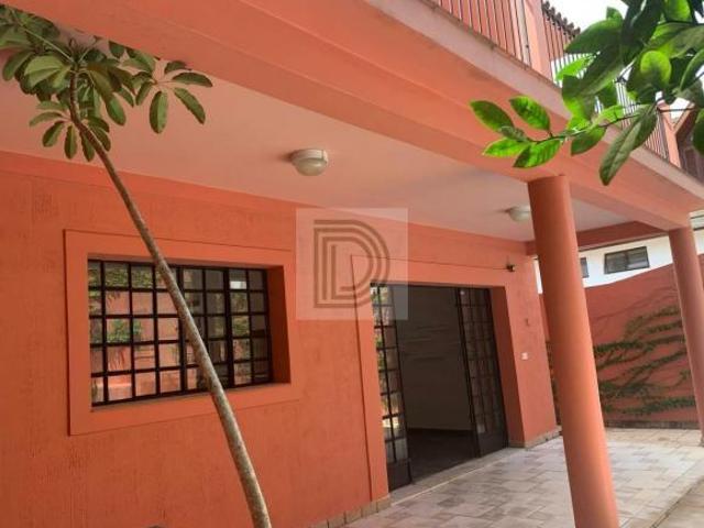 Sobrado Alto Padrão à Venda no Morumbi | 4 Dormitórios | Piscina | Churrasqueira | 4 Vagas