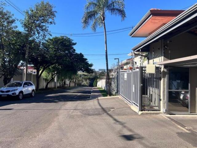 SOBRADO ALTO PADRÃO A VENDA PARQUE IMPERADOR COM 3 QUARTOS E 1 SUITE