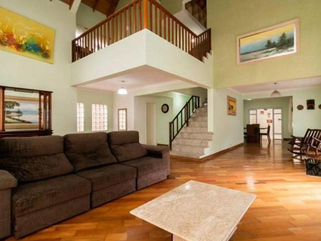 SOBRADO ALTO PADRÃO COM 361m² | VISTA PARA ÁREA VERDE | 3 SUÍTES | 6 VAGAS!