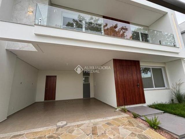 sobrado alto padrão, com 3 suites