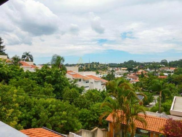 Sobrado Alto Padrão com 3 Suítes, Piscina e Espaço Gourmet
