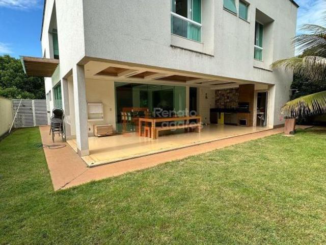 Sobrado alto padrão com vista para mata no Condomínio do Lago