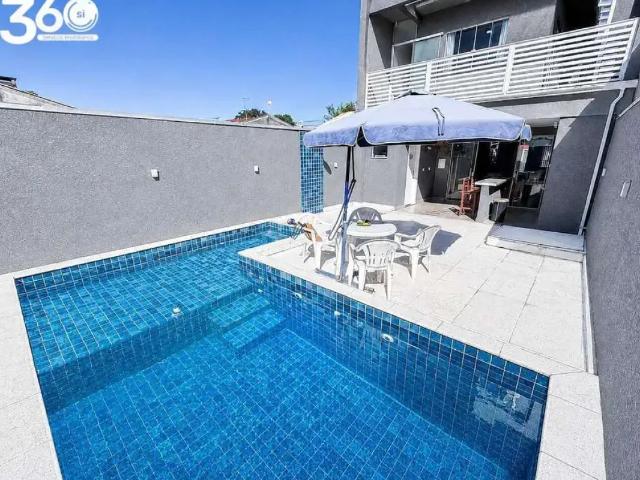Sobrado Alto Padrão com Piscina em Matinhos | Temporada a 500m da Praia