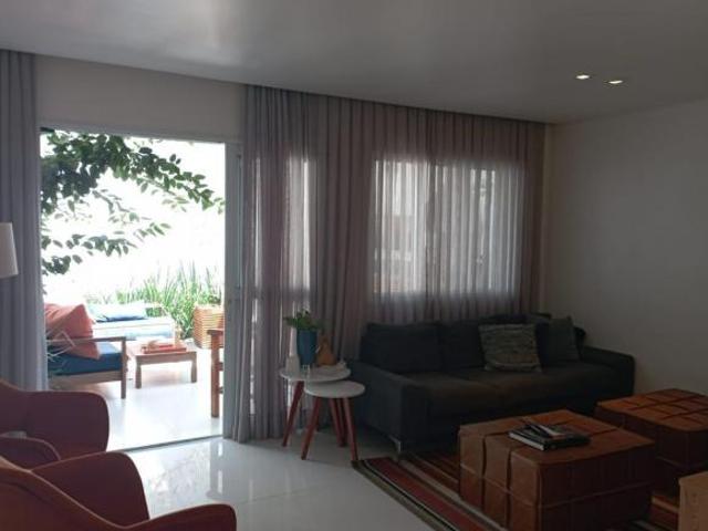 Sobrado Alto Padrão de 180m² com 3 Quartos e 2 Vagas à Venda no Brooklin