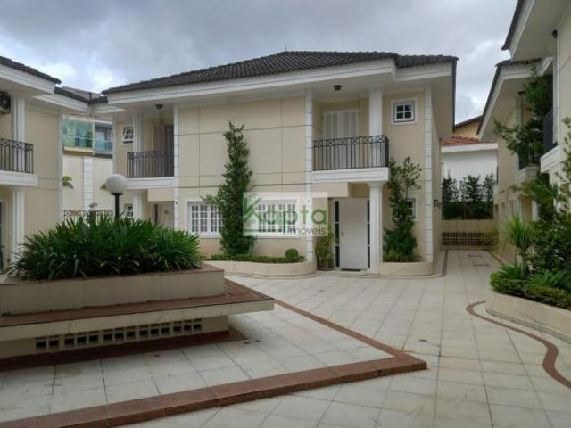 Sobrado Alto Padrão em condominio 200mts 3 suites 4 vagas Parque Sao Domingos