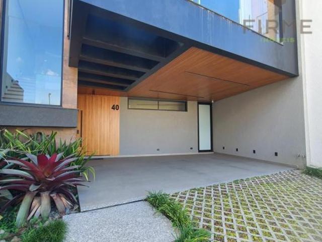 Sobrado Alto Padrão em Condomínio Arquitetura Imponente e Tecnologia Completa