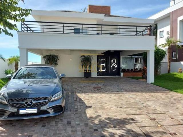 SOBRADO ALTO PADRÃO EM CONDOMÍNIO FECHADO COM 6 VAGAS DE GARAGEM