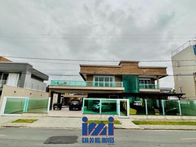 Sobrado alto padrão em frente ao mar