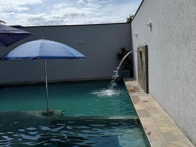 Sobrado alto padrão perto do mar a venda Matinhos