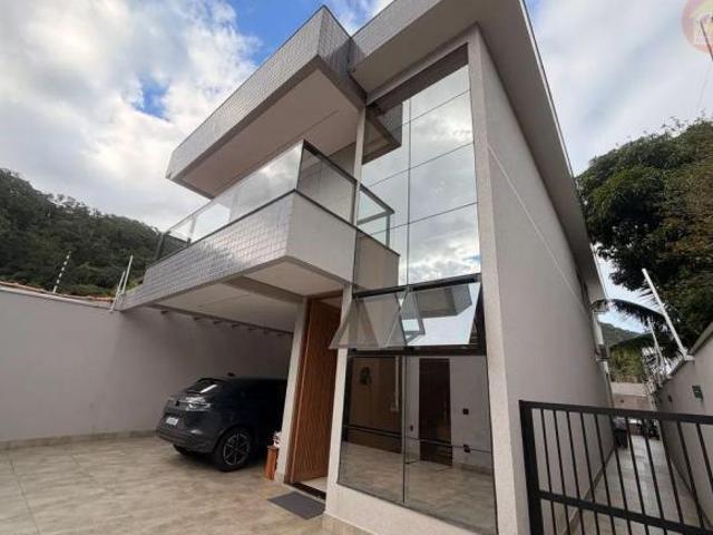 Sobrado Alto Padrão / Praia Grande / Canto do Forte / 4 quartos / 256,00M²