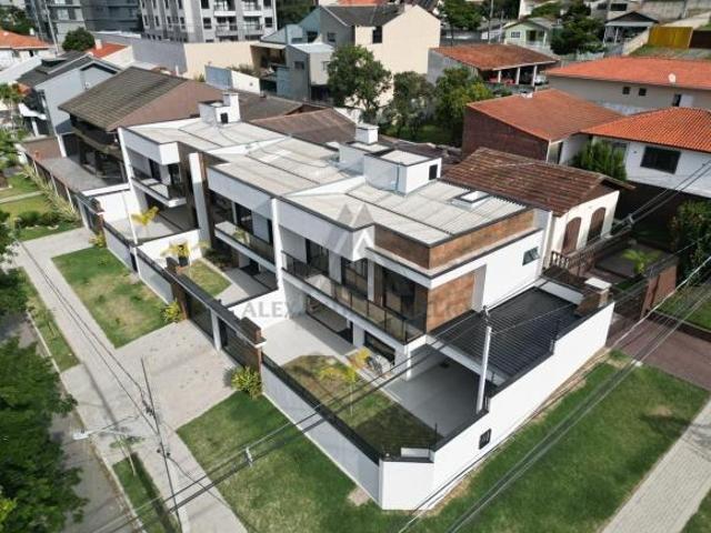 Sobrado Alto Padrão Prox ao Centro de São José dos Pinhais