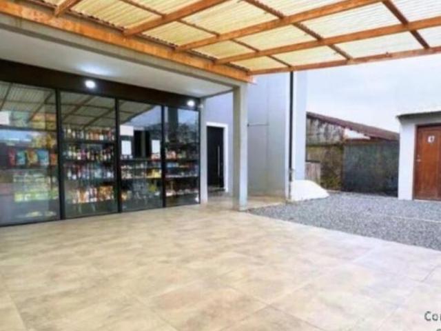 Sobrado alto padrão Semi mobiliado, 06 quartos c/suíte, edícula, 04 vagas, Coroados em Guaratuba P