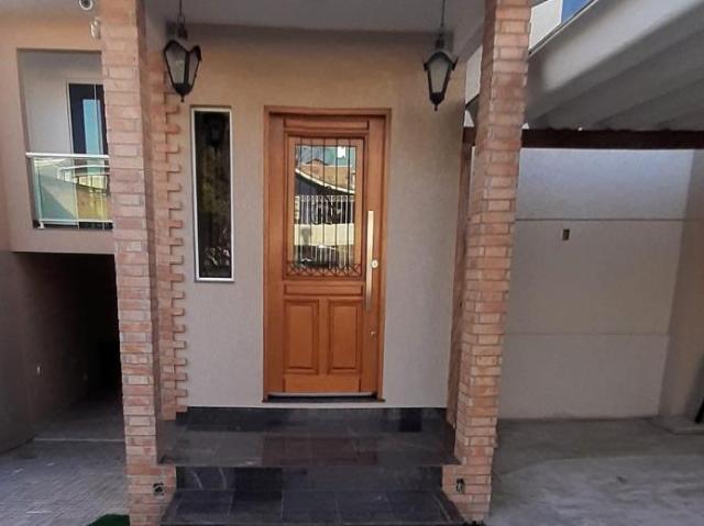 Sobrado Alto Padrão 142 m² Colombo