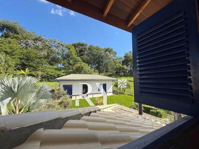 Sobrado Alto Padrão 356m² no Residencial Santa Bárbara | Piscina | 4 Dormitórios
