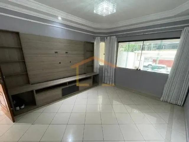 Sobrado alto padrão, 3 suítes, 4 vagas de garagem. 227m² Vila Irmãos Arnoni