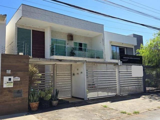SOBRADO ALTO PADRÃO 3 QUARTOS
