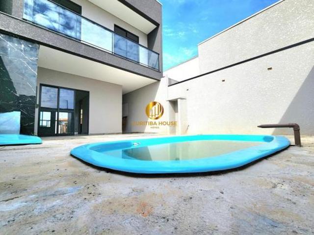Sobrado alto padrão 3 quartos sendo 1 suíte, espaço gourmet e espaçoso fundos com piscina no Eucali