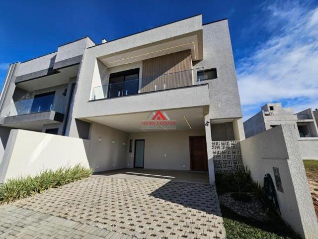 Sobrado Alto Padrão 4 Dormitórios com 3 suítes 179m² Costeira São José dos Pinhais