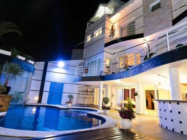 Sobrado alto padrão 4 suítes 3 vagas 450m²