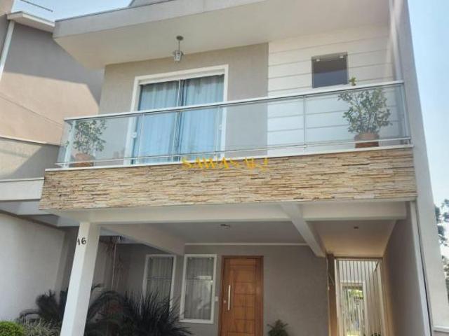 Sobrado Alto Padrão no Uberaba! Em condomínio fechado com conforto e segurança
