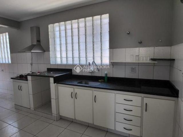 Sobrado Amplo no Bairro Matriz em Mauá 320 m², Conforto, Espaço e Localização Privilegiada