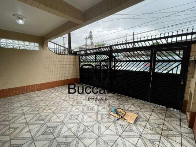 Sobrado Amplo no Parque Bitaru — São Vicente/SP | 182 m² • 3 Dorms 1 Suíte • Quintal com Churrasqu
