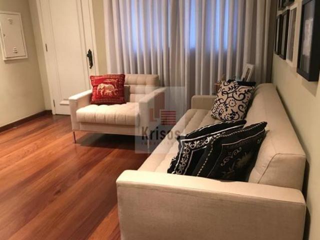 Sobrado Amplo à Venda em condomínio com Lazer Completo!