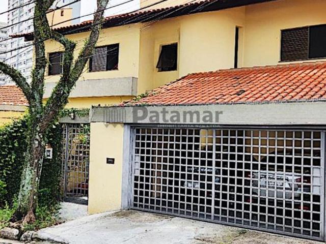 Sobrado amplo a venda entre Vila Madalena e Alto de Pinheiros com quatro quartos