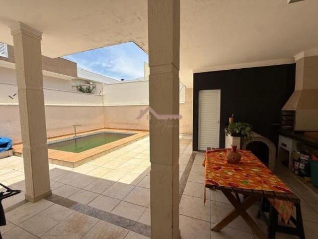 Sobrado amplo à venda no Condominio Jardim de Mônaco