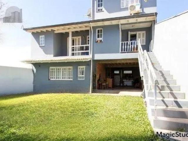 Sobrado amplo com 4 dormitórios com piscina e casa extra no mesmo terreno – Híp