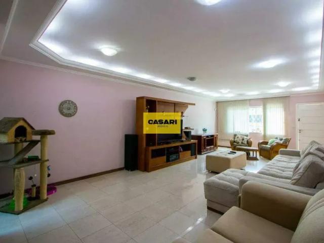 Sobrado amplo com 4 dormitórios e espaço gourmet no Jardim Paraíso – Santo André