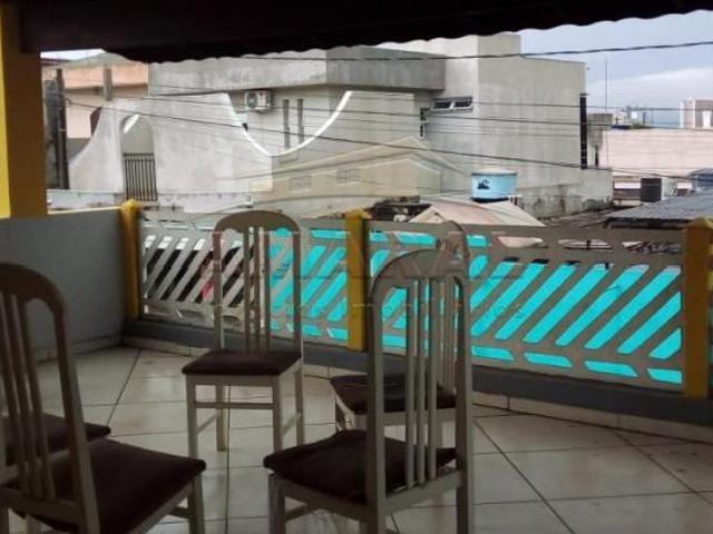 SOBRADO AMPLO COM 4 QUARTOS, 2 SALAS, QUINTAL E ÁREA DE SERVIÇO VILA FIGUEIRA SUZANO