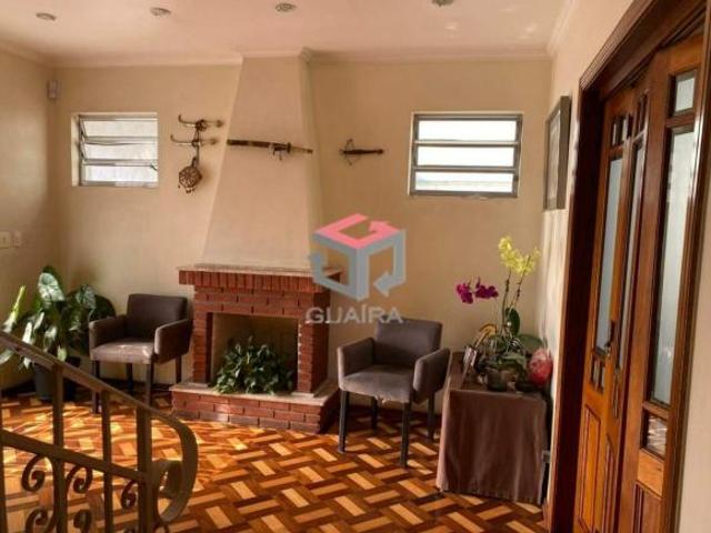 Sobrado amplo com 216 m² localizado no Bairro Planalto Paulista em São Paulo/SP