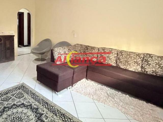 Sobrado Amplo com 226m² e Salão Comercial no Jardim Munhoz