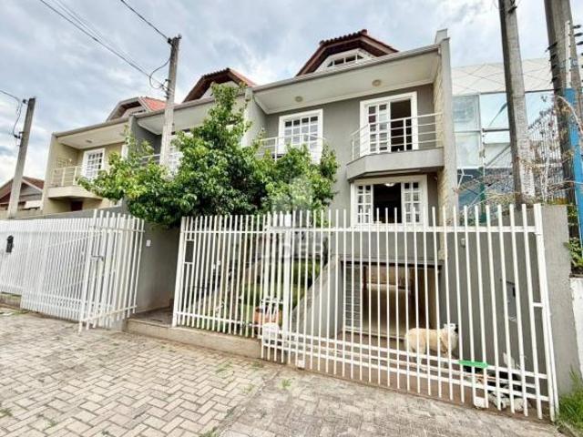 Sobrado Amplo com 2 Suítes, Espaço Gourmet e Garag