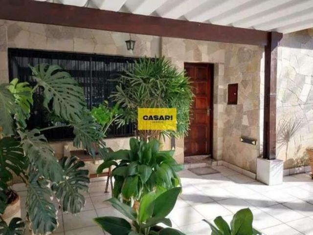 Sobrado Amplo com 3 Dormitórios e 3 Vagas Cobertas Próximo ao Shopping Golden Square – São Bernardo
